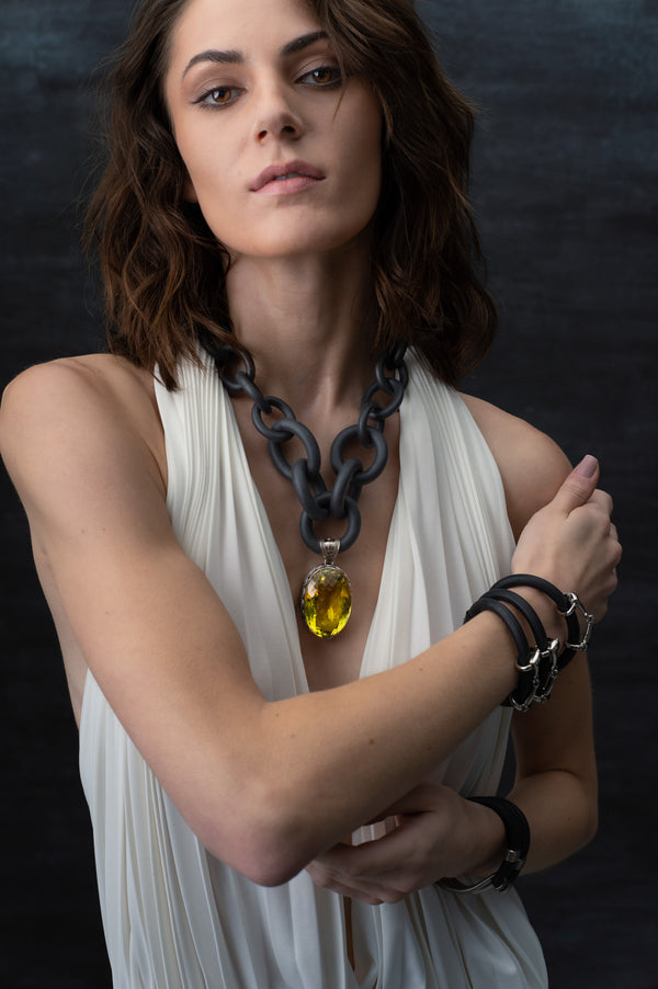 NY Clothes designer Simply Greta wearing the ear curtain earring – Nyet ...